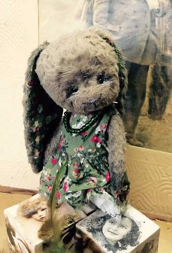 Polyanka by Elena Fomina - Bear Pile