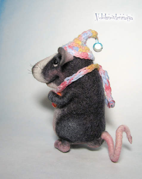 Rat Donut by Shumeyko Natalya - Bear Pile