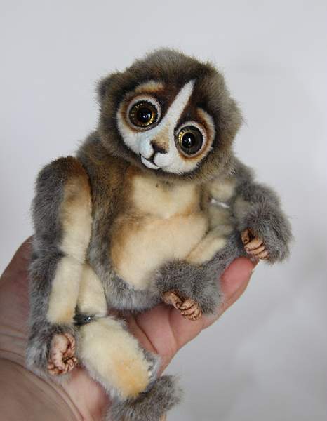 Lemur Lori by Averina Olesya - Bear Pile