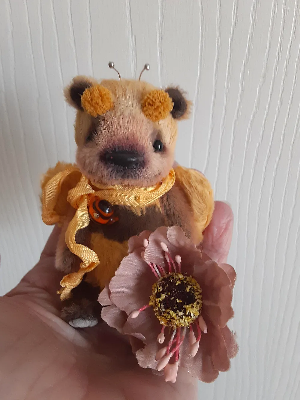Iris Bee Bear by Anna Kolo - Bear Pile