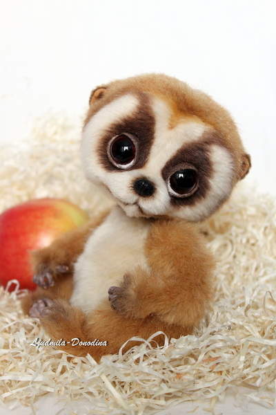 Lemur Phil by Ljudmila Donodina - Bear Pile