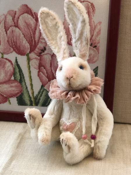 Mona, the white rabbit by Marina HENMAN of Bear Rhymes - Bear Pile