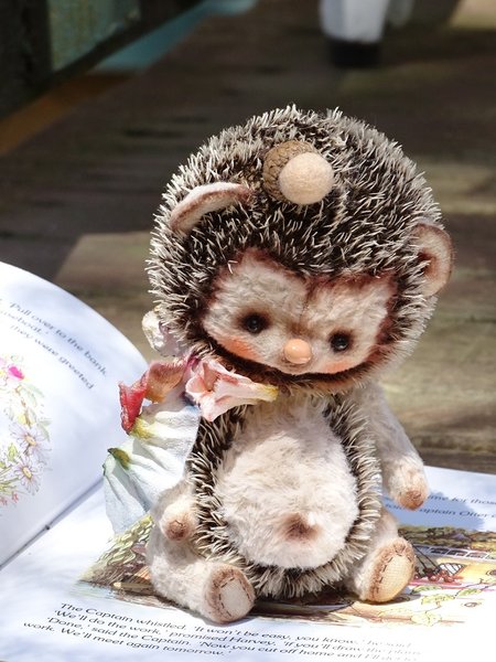 Hedgehog Ghek by Svetlana Bordner - Bear Pile
