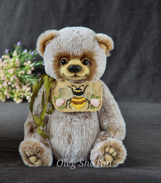 Barry by Oleg ShaTan - Bear Pile