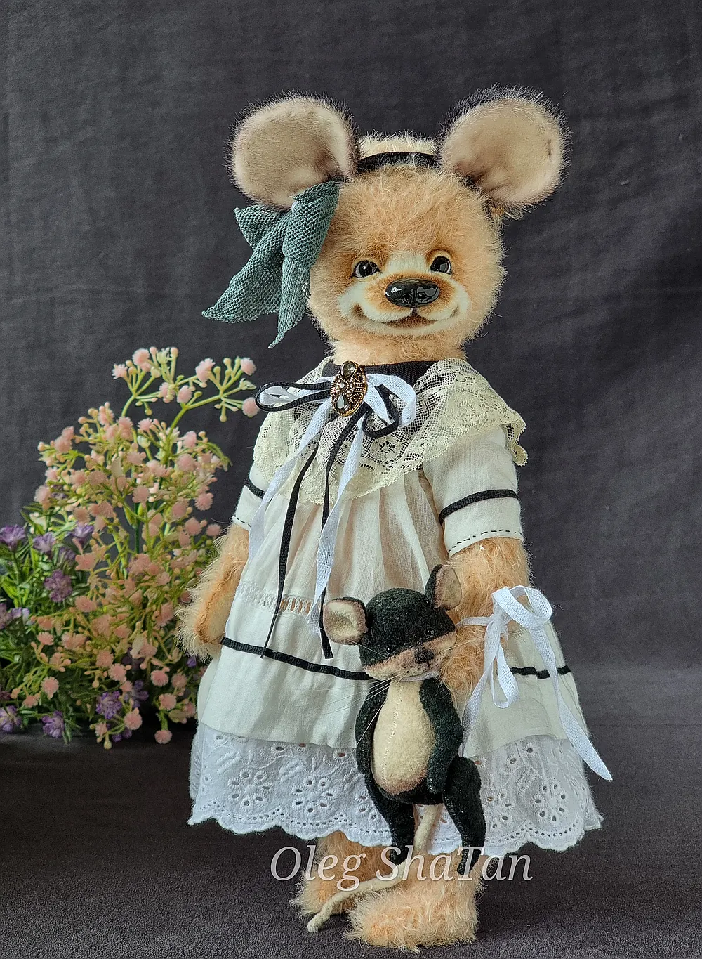 Bella and Inky by Oleg ShaTan - Bear Pile