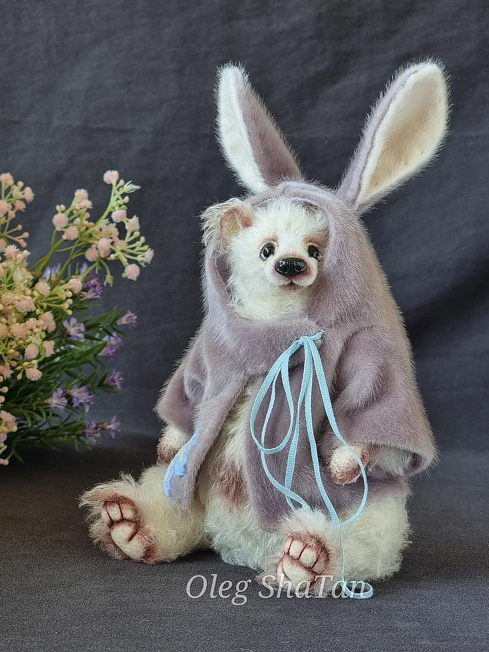 Bom by Oleg ShaTan - Bear Pile