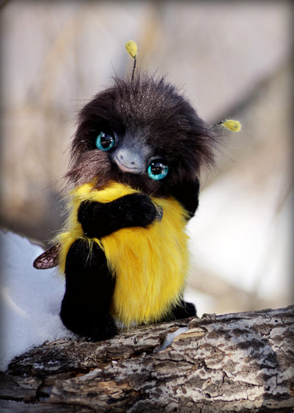 Fantasy bee Didi by Natasha Leushina - Bear Pile
