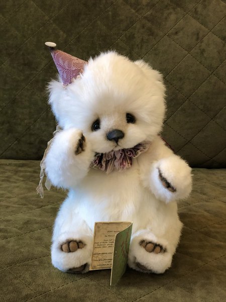 Mishik by Rina Bushe - Bear Pile