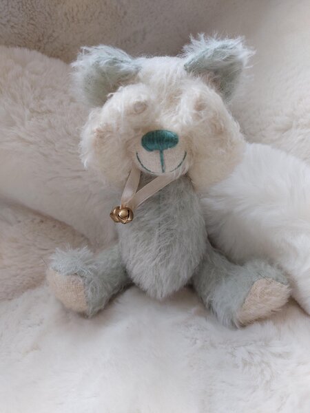 Minty by Sherry Fuller - Bear Pile