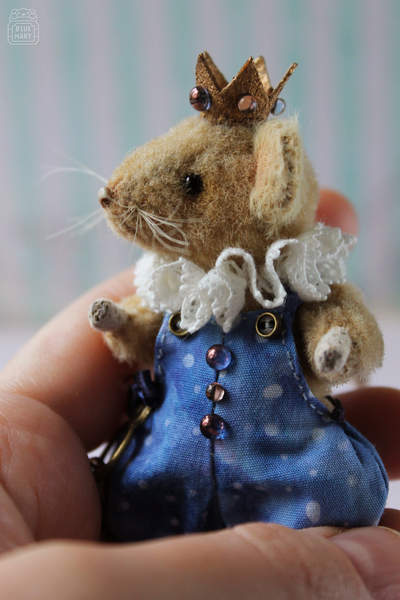 Louie the miniature prince mouse by Marina Blakytna - Bear Pile