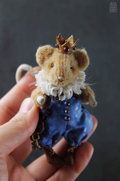 Louie the miniature prince mouse by Marina Blakytna - Bear Pile
