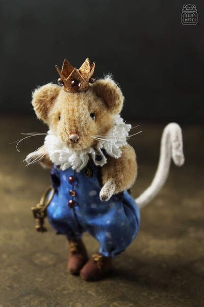Louie the miniature prince mouse by Marina Blakytna - Bear Pile