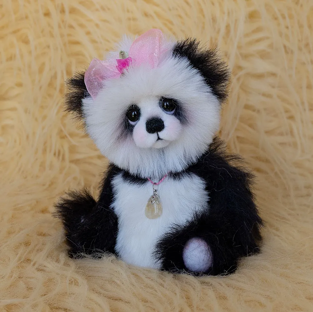 Li Li by Jo Symon - Joxy Bears - Bear Pile