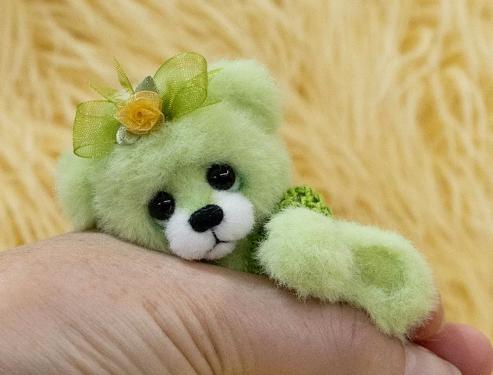 Pea by Jo Symon - Joxy Bears - Bear Pile