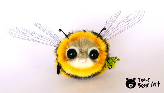 Bumblebee D by Hanna Kampourogianni - Bear Pile