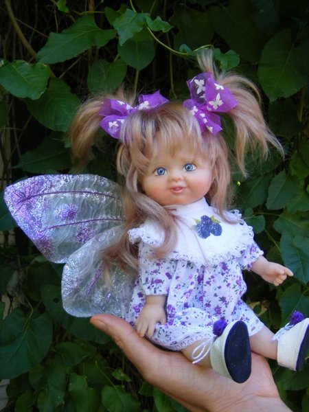 The bramble - berry fairy by sisters MariAnna - Bear Pile