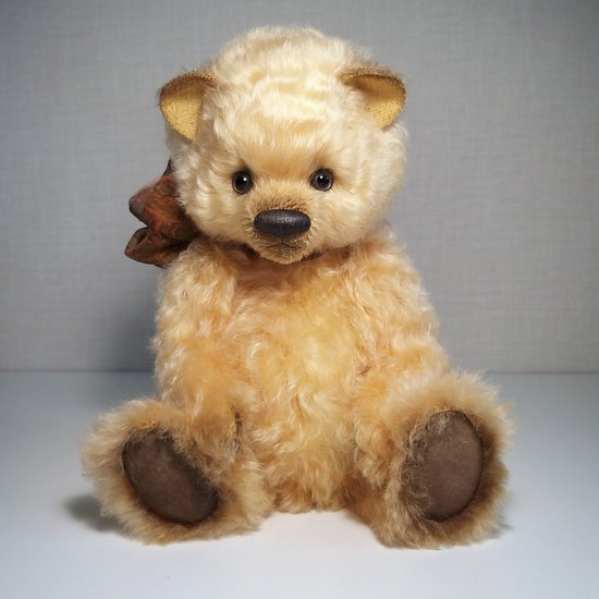 Golden Ginny by GENNY BEARS - Bear Pile