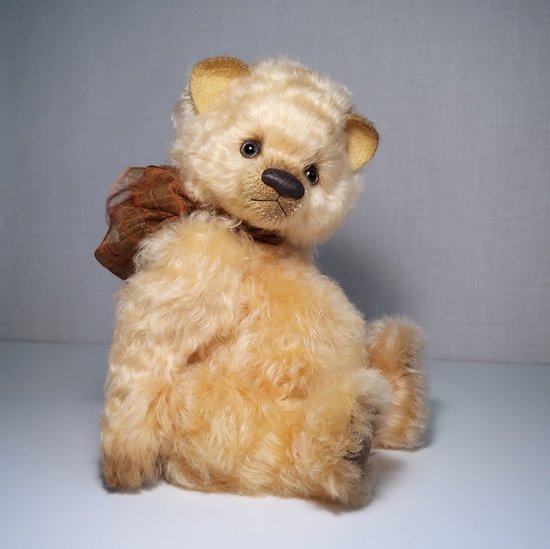 Golden Ginny by GENNY BEARS - Bear Pile