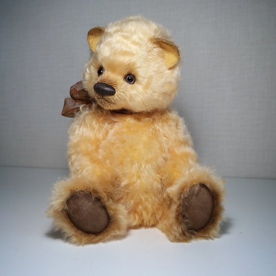 Golden Ginny by GENNY BEARS - Bear Pile