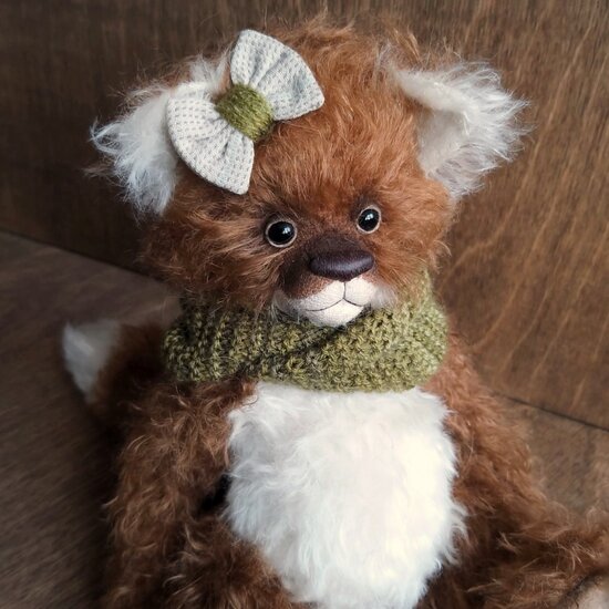 Alice by Genny Bears - Bear Pile