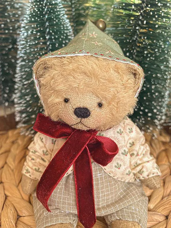 Christmas gnome by Zulfiya Saifullina - Bear Pile